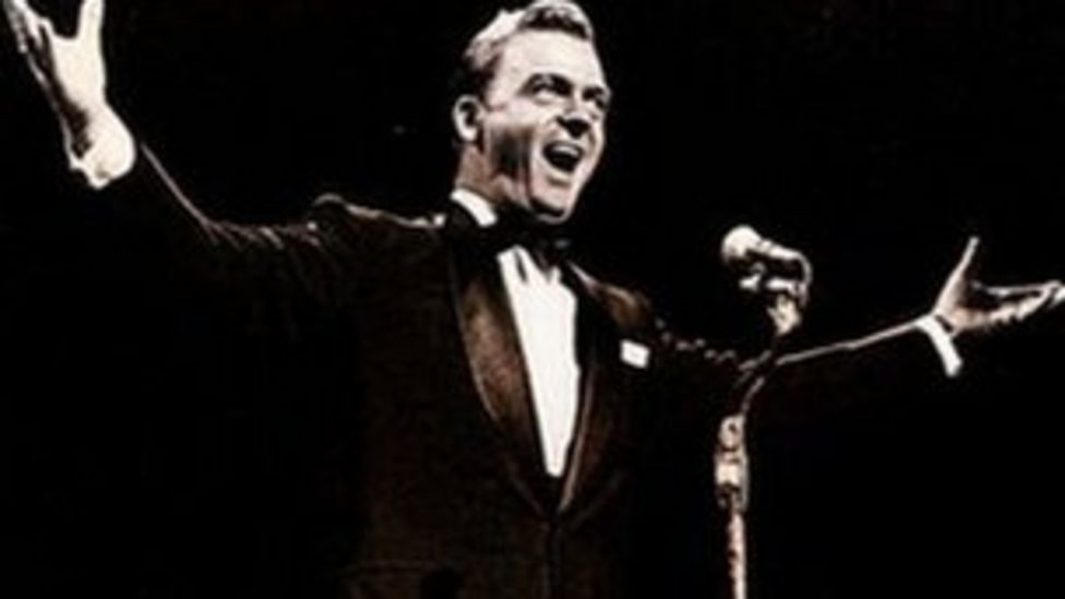 Statue in Hull for 1950s singing star David Whitfield - BBC News