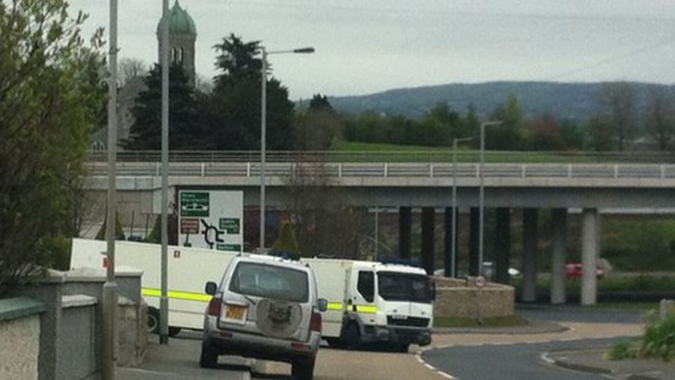 Bomb found in Newry 'could have killed' - BBC News