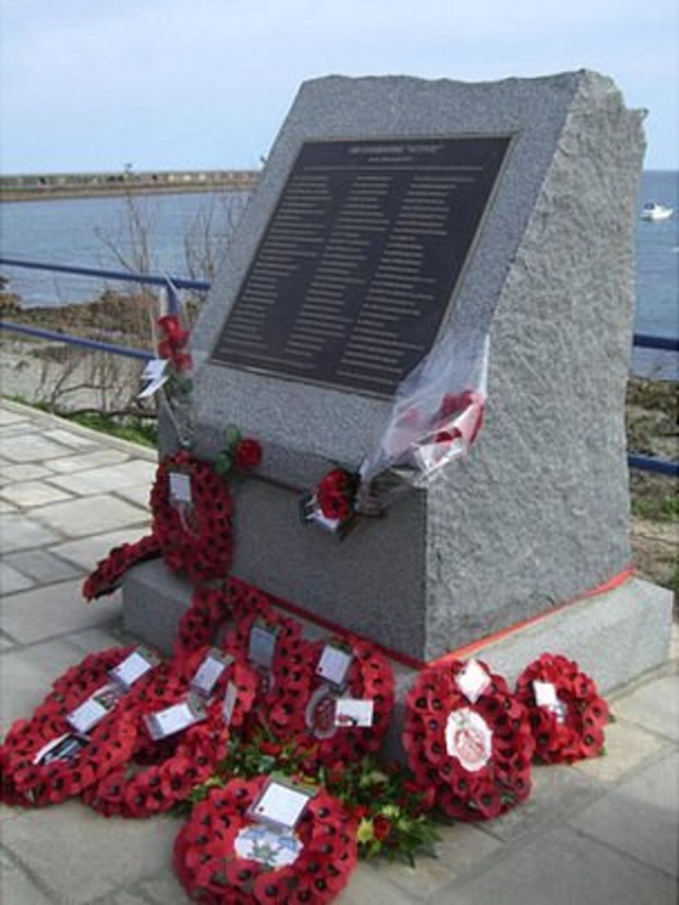 HMS Affray memorial unveiled in Alderney - BBC News