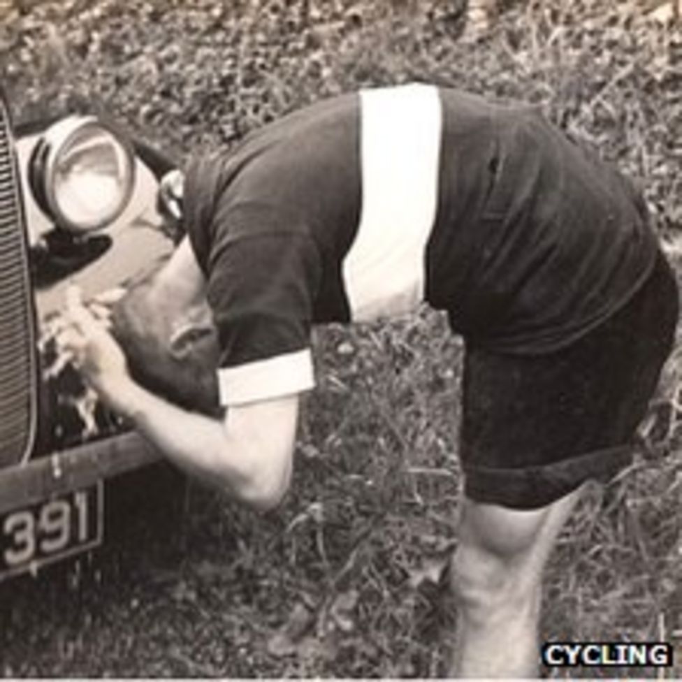 Tommy Godwin's 'unbreakable' cycling record - BBC News