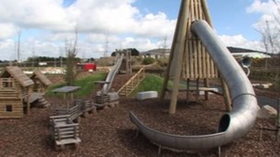 Heartlands 'cultural playground' opens in Cornwall - BBC News