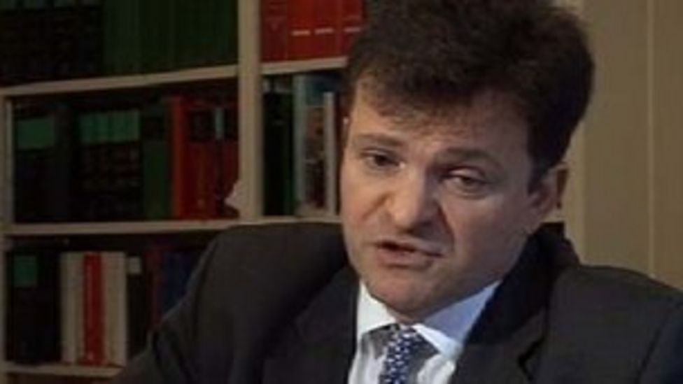 Families 'hit by legal aid plans' - BBC News