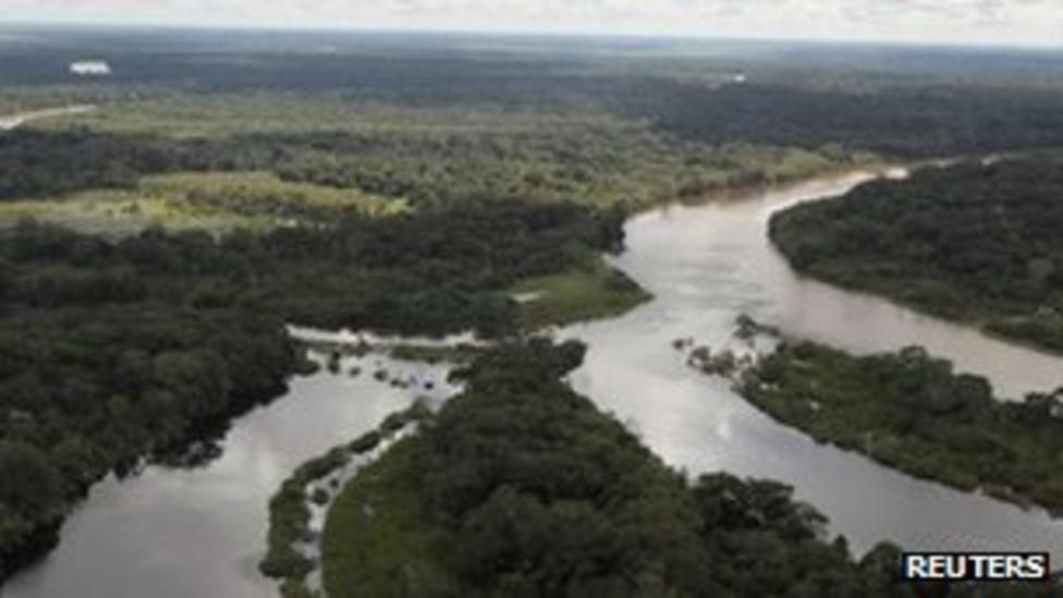Latin American indigenous groups join forces to fight dams - BBC News