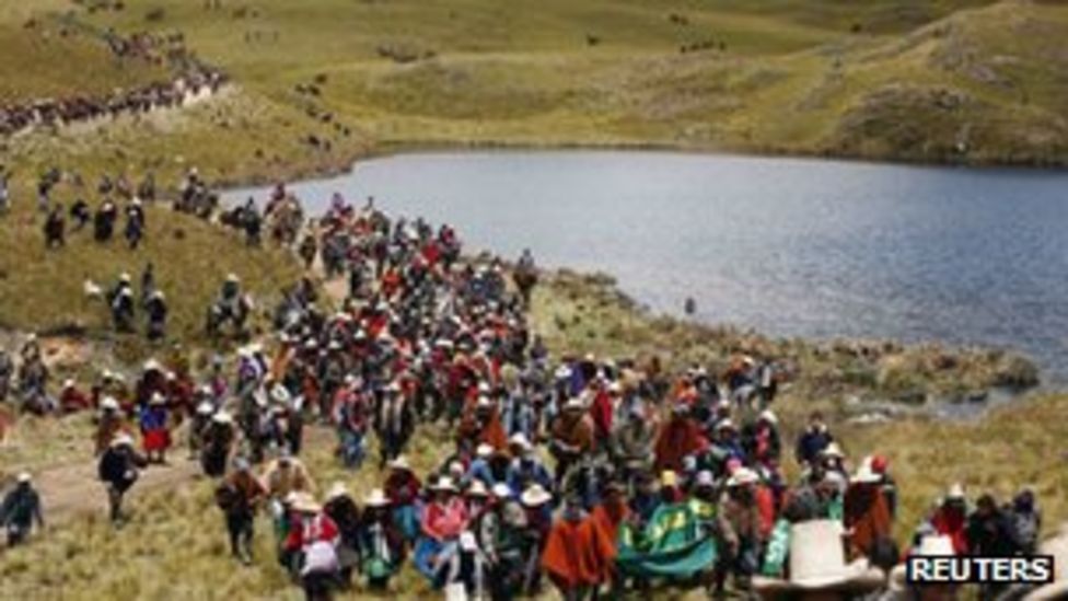 Latin American indigenous groups join forces to fight dams - BBC News