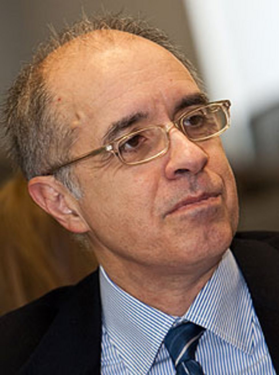 Italian university switches to English - BBC News