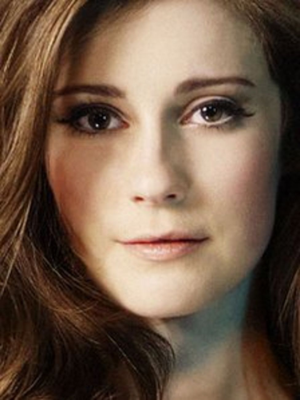 Mary-Jess Leaverland sings at FA Cup final - BBC News