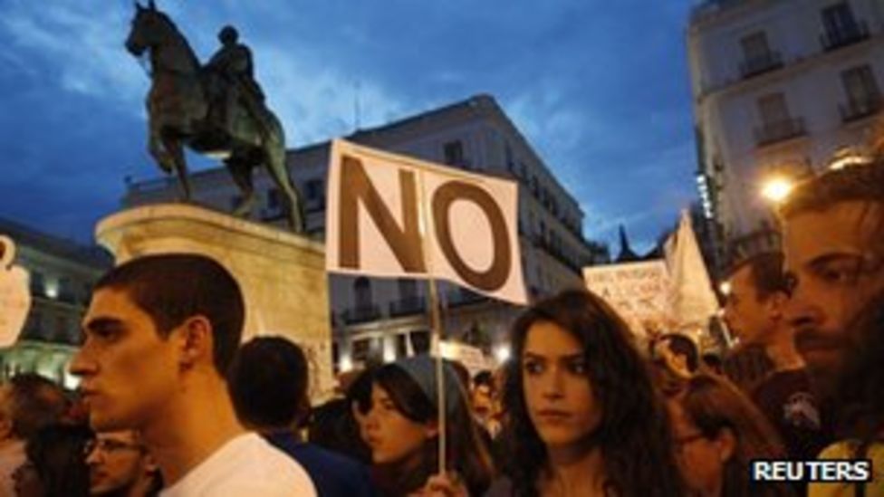 Spain's 'Indignants' mark protest anniversary - BBC News