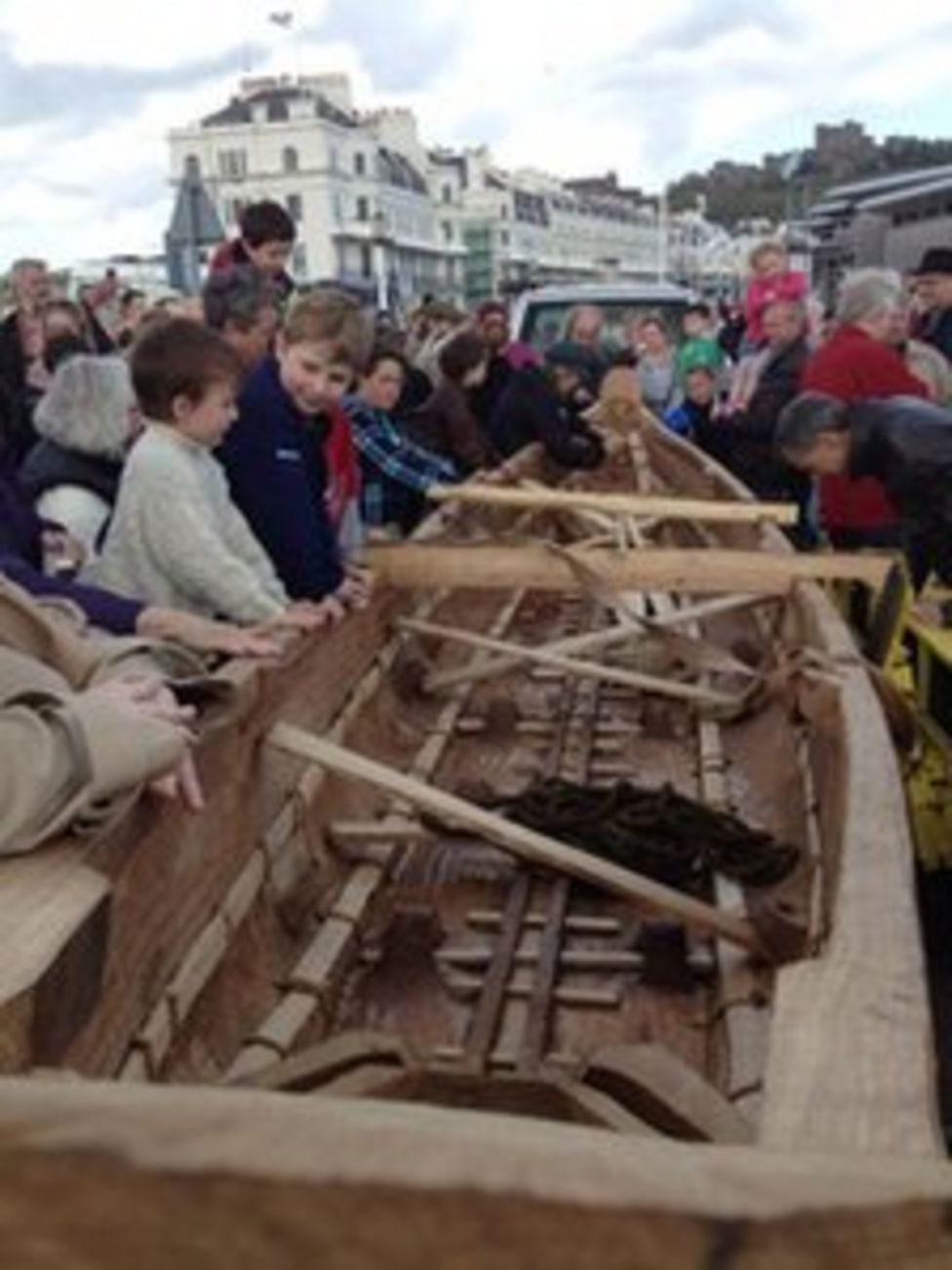 Dover launch of replica Bronze Age boat aborted - BBC News