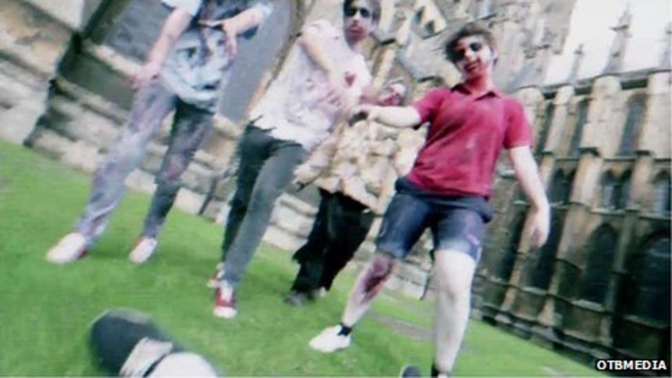 Runners to be chased by 'zombies' in Lincolnshire 5k race - BBC News