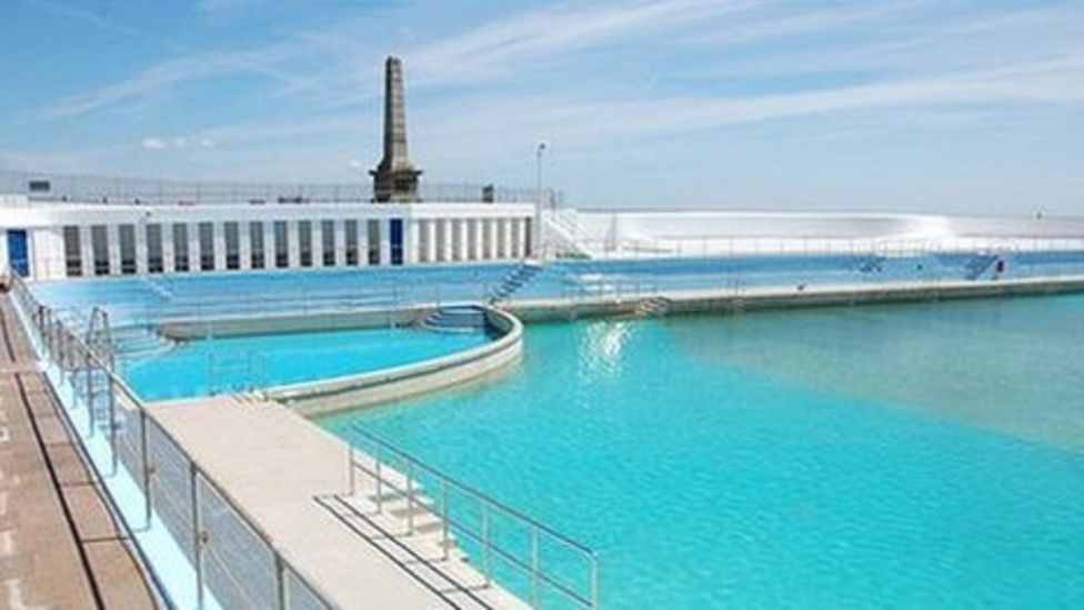 Jubilee Pool, Penzance: Work begins on historic lido - BBC News