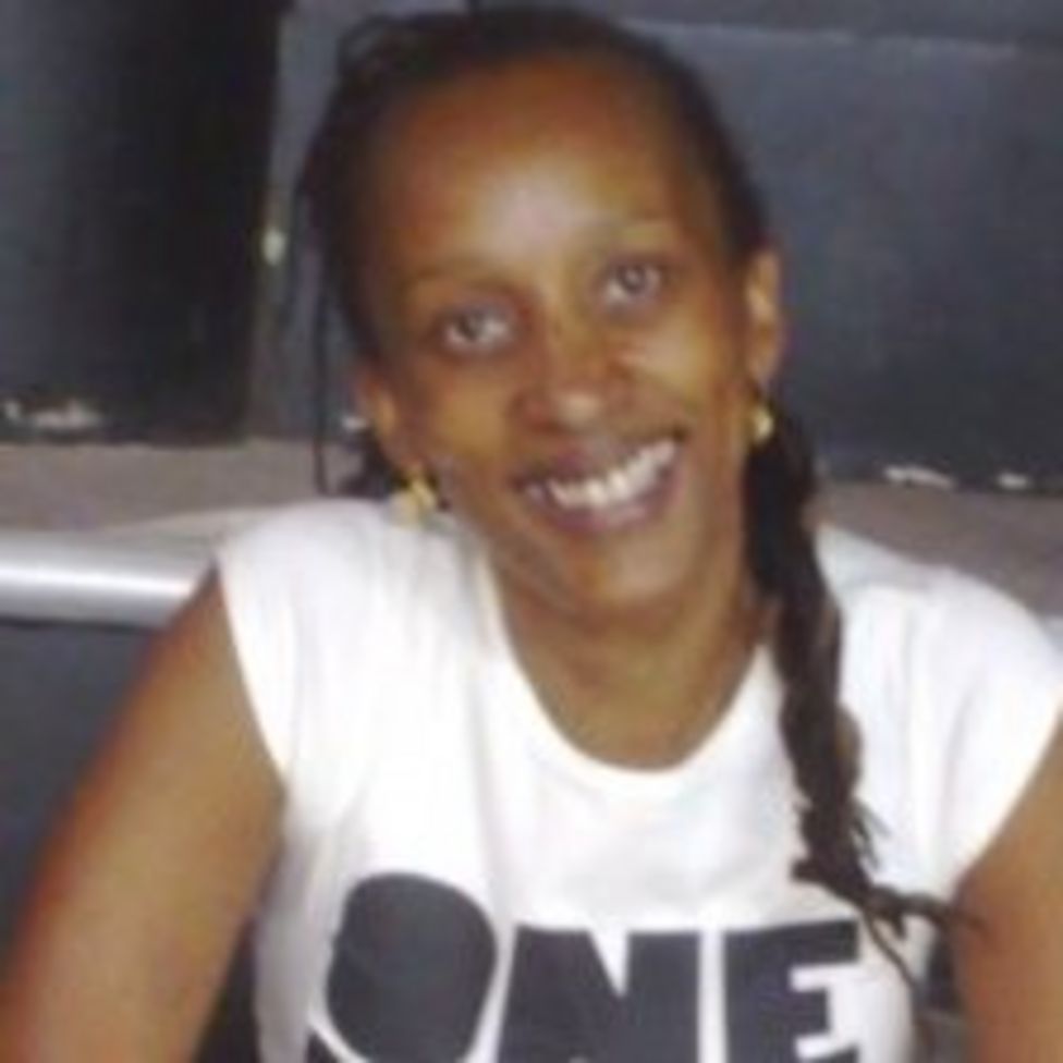 Diamond Jubilee: Party-goers across UK celebrate occasion - BBC News