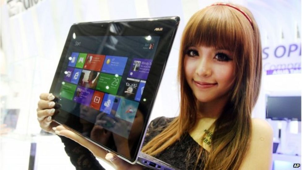 Gesture and voice: the future of ultra-thin laptops - BBC News