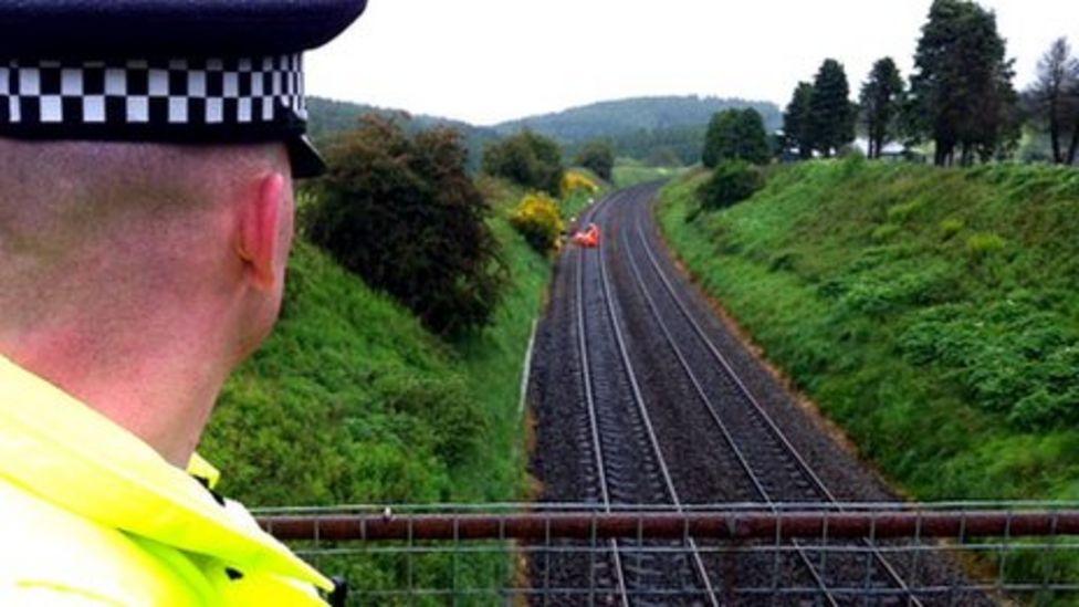 Police probe damage to rail track west of Stonehaven - BBC News