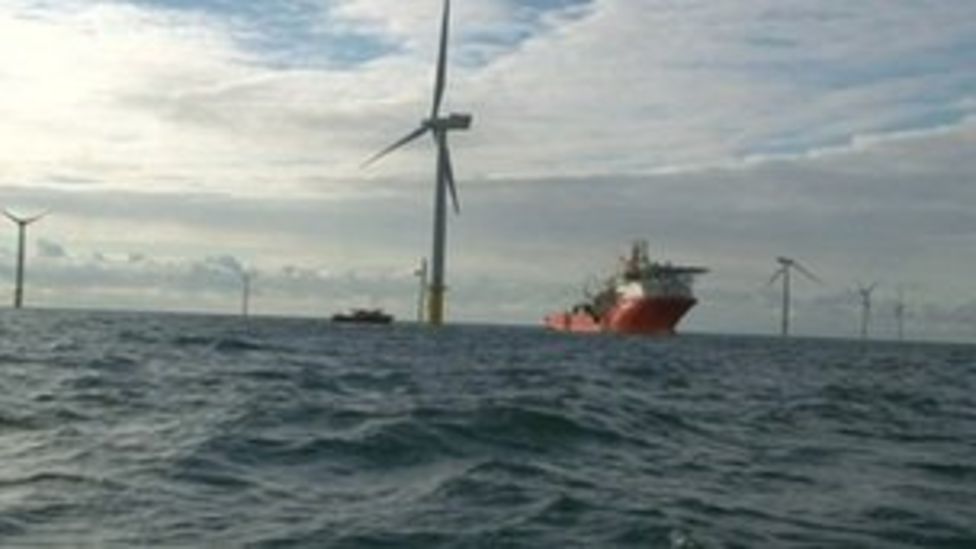 Report says 100,000 jobs in UK's offshore energy industry - BBC News
