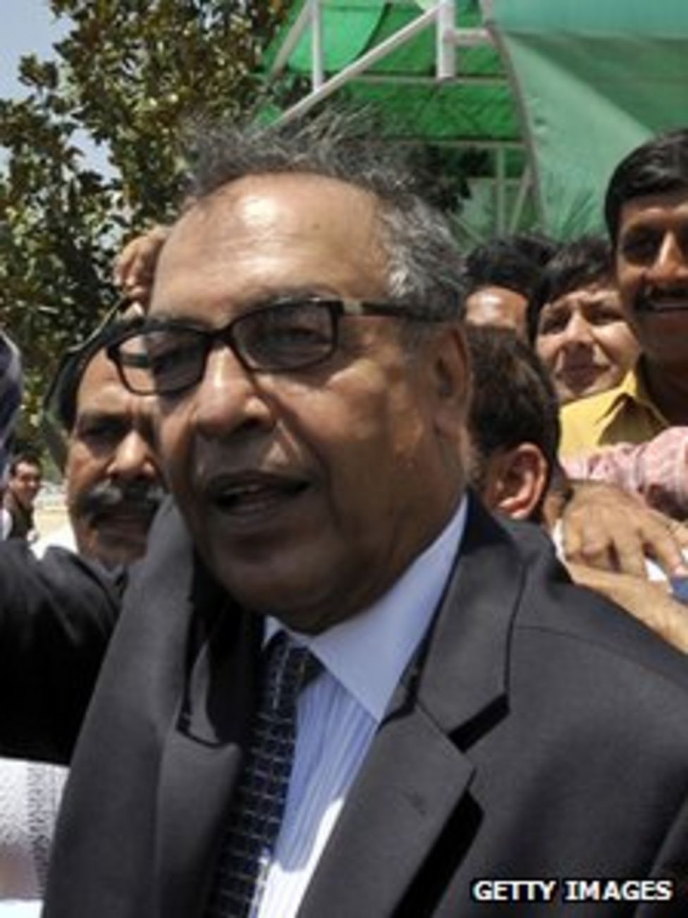 Profiles: Candidates for Pakistan PM - BBC News