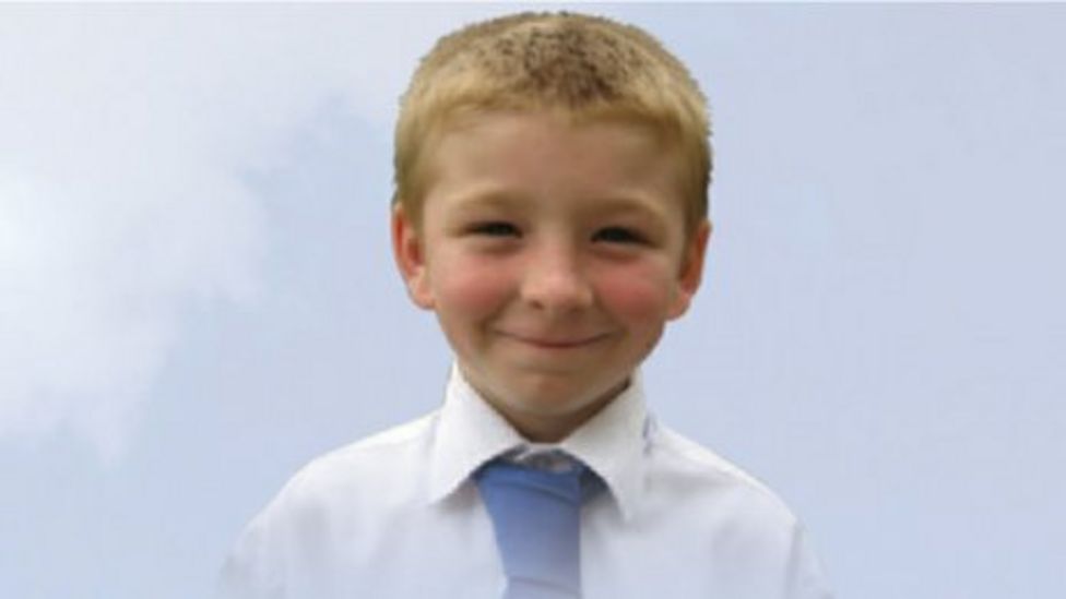 Funeral for six Philpott children killed in Derby fire - BBC News