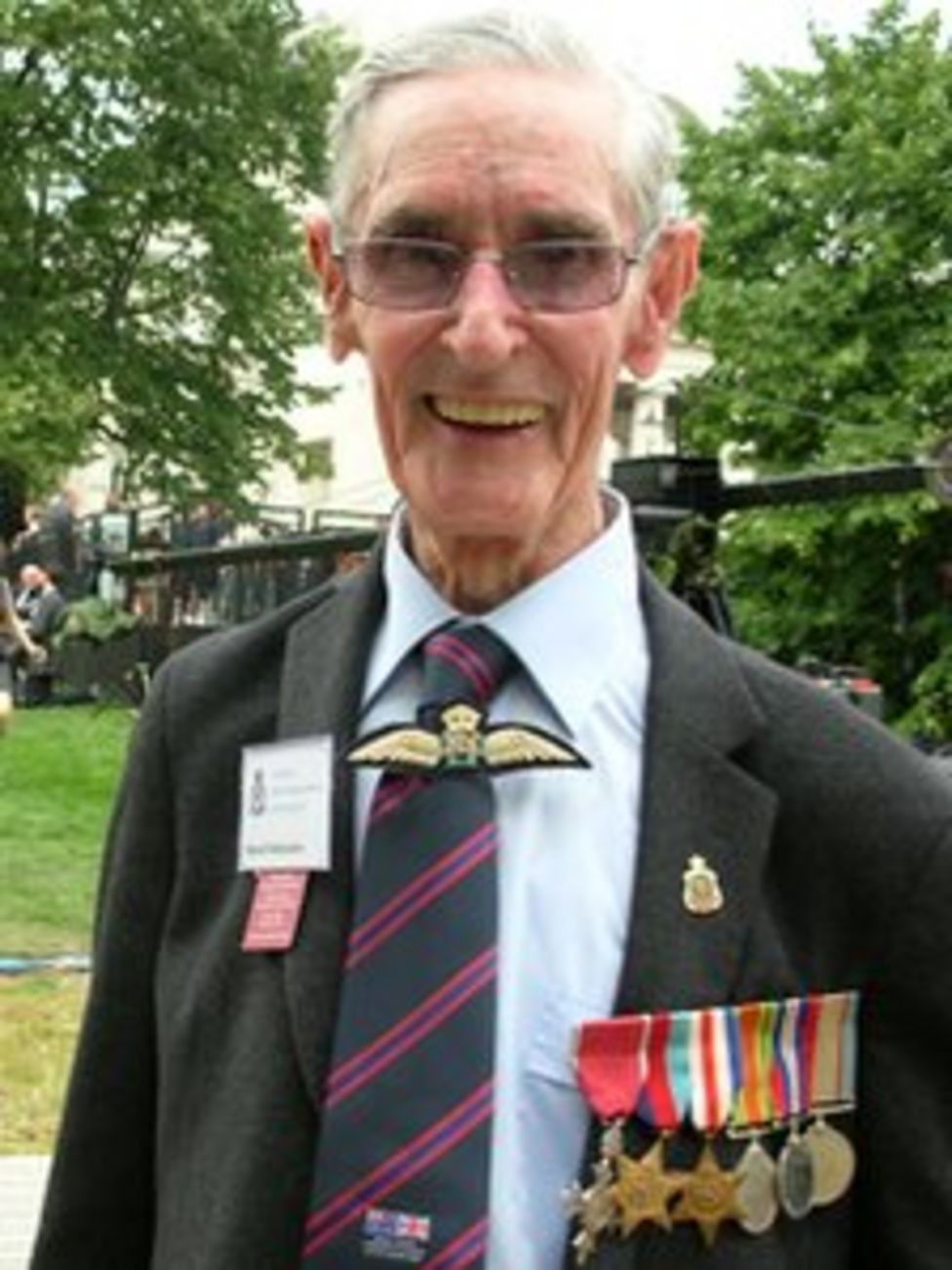 Bomber Command Memorial moves veterans - BBC News