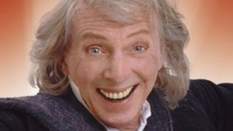 Tommy Steele returns to West End - BBC News