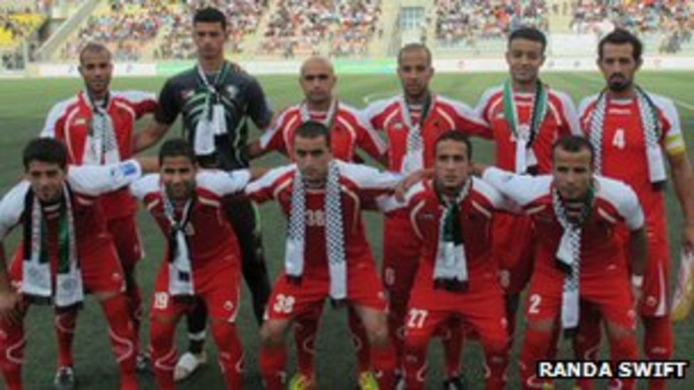Sporting chance for Palestinian Olympians - BBC News