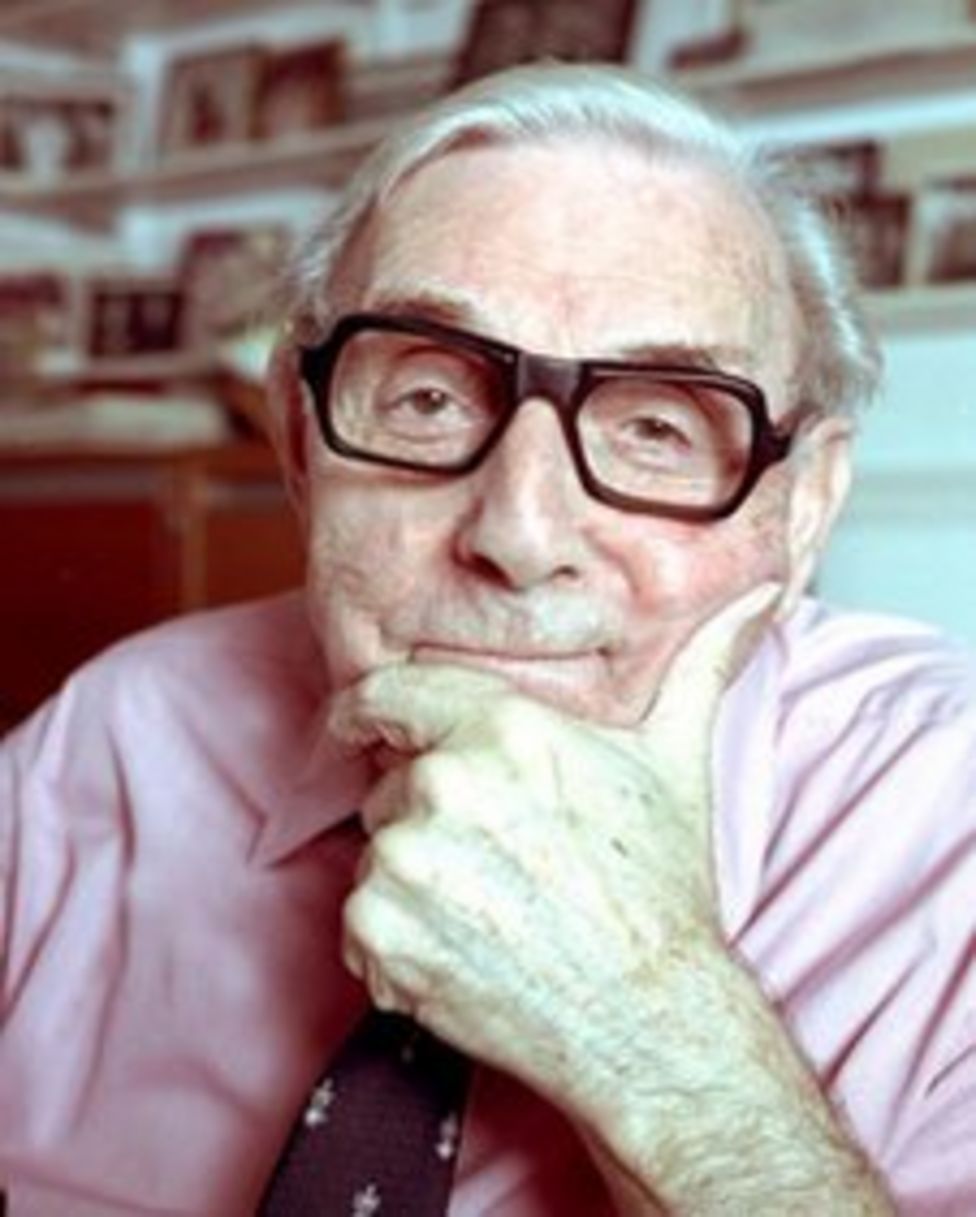 Obituary: Eric Sykes - BBC News