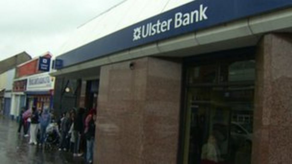 Ulster Bank problems continue on busiest day of banking year - BBC News
