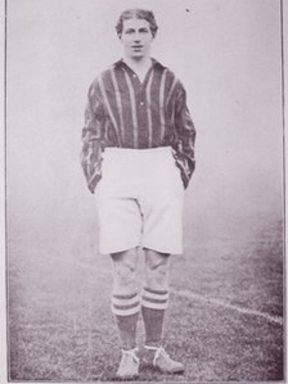 All-rounder Max Woosnam capped career with Olympic gold - BBC News