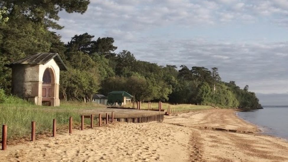 Queen Victoria's Swiss Cottage opened on Isle of Wight - BBC News