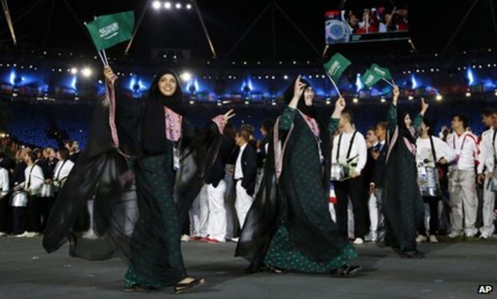 Saudi woman athlete makes headlines - BBC News