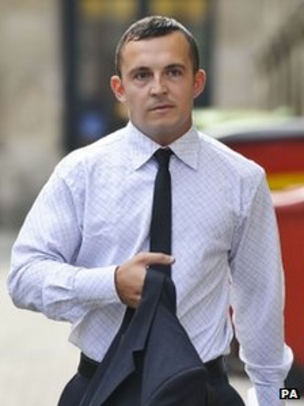 Met PC David Price spared jail for growing cannabis - BBC News