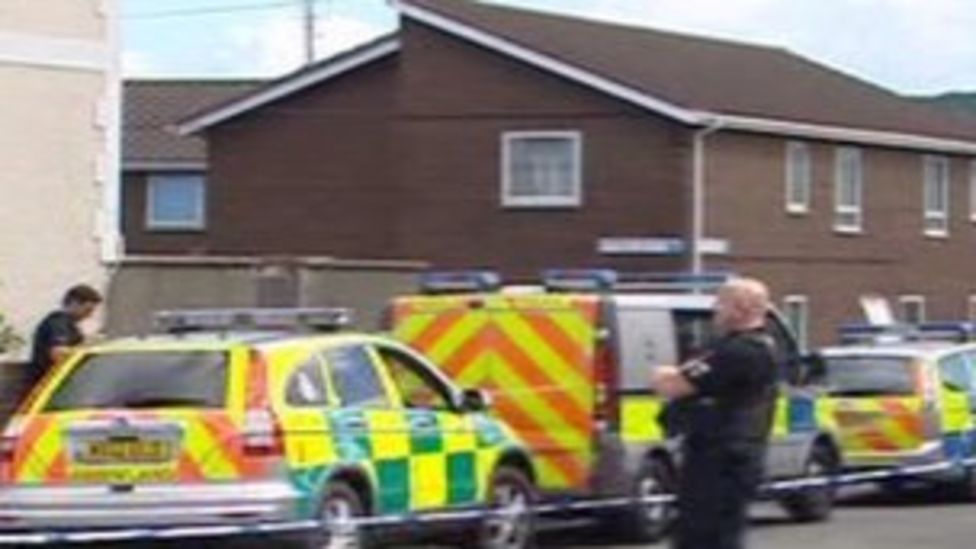 Sean Tierney gets life for attempting to murder neighbours - BBC News