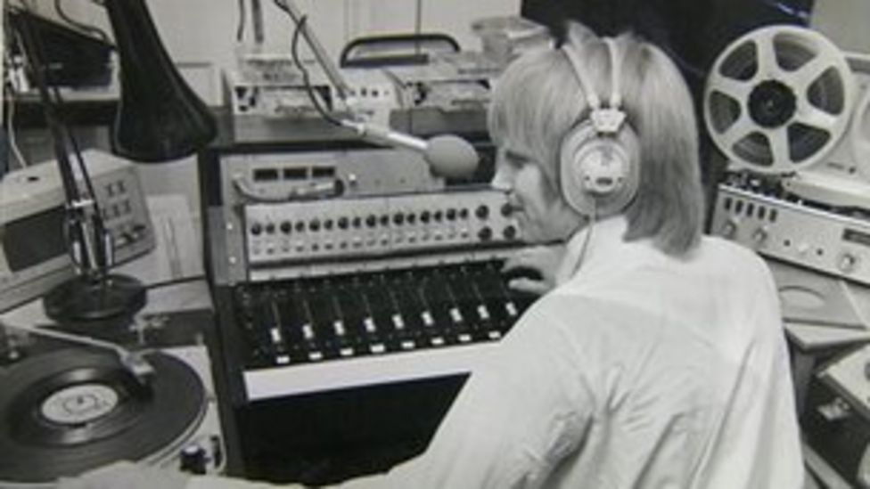 Bristol hospital radio celebrates 60 years of broadcasting - BBC News