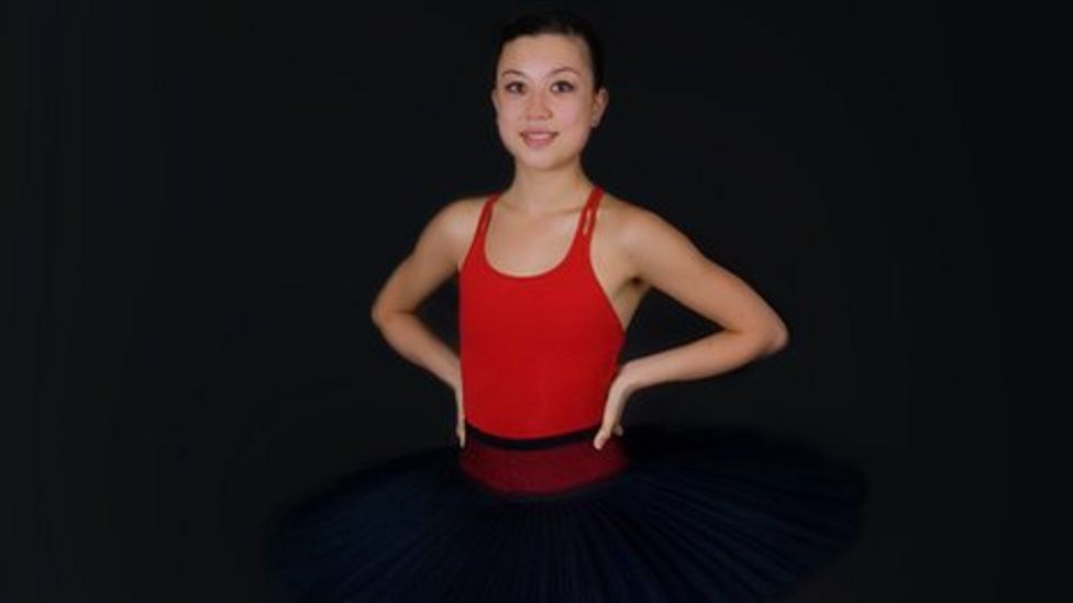 Barnsley ballerina Tala Lee Turton dances on Bolshoi stage - BBC News