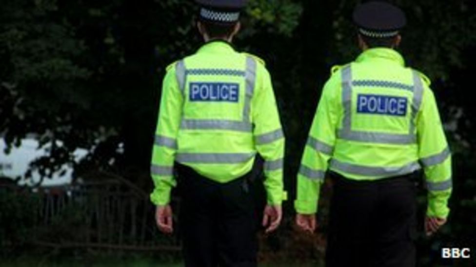 Tayside Police launch real-time app to update public - BBC News