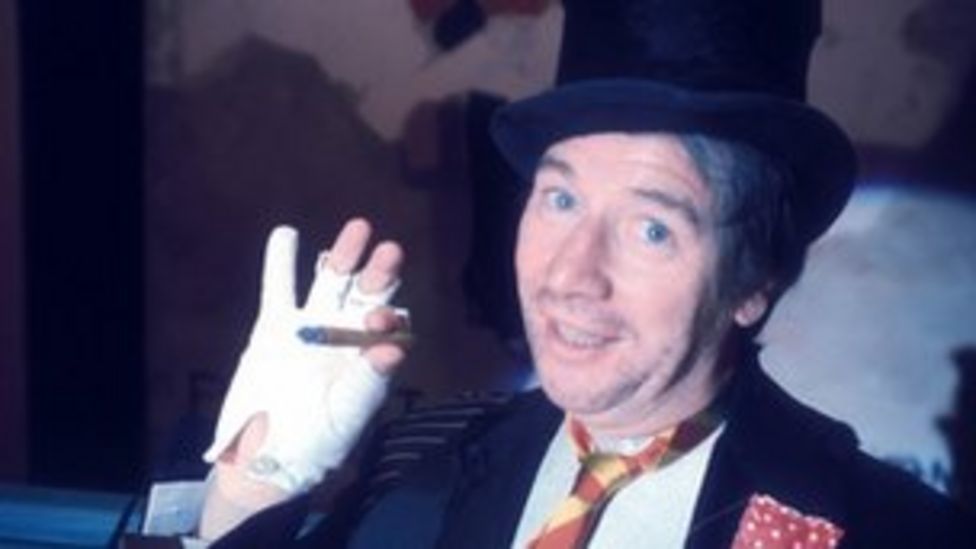 Max Bygraves: Your memories - BBC News