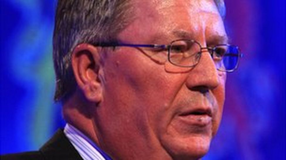 Police commissioner: Ian Johnston elected in Gwent - BBC News