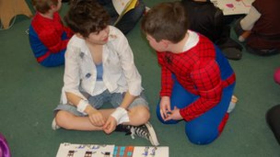 Children's reading 'pushed out' by other activities - BBC News