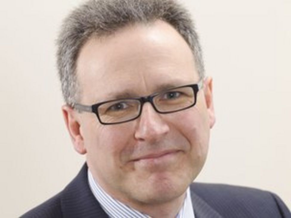 The future of GCSEs: Expert opinions - BBC News