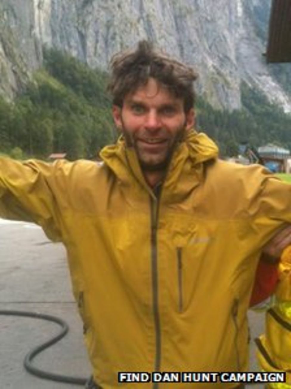 Dan Hunt search: Speed flyer found in Swiss Alps - BBC News