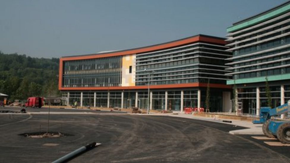 £40m Nantgarw Campus officially opens at Coleg Morgannwg - BBC News