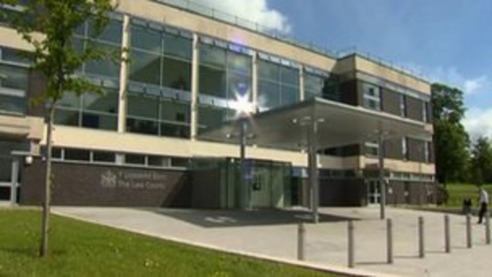 Rapist Adam Stapleton caught by DNA of victim's boyfriend - BBC News