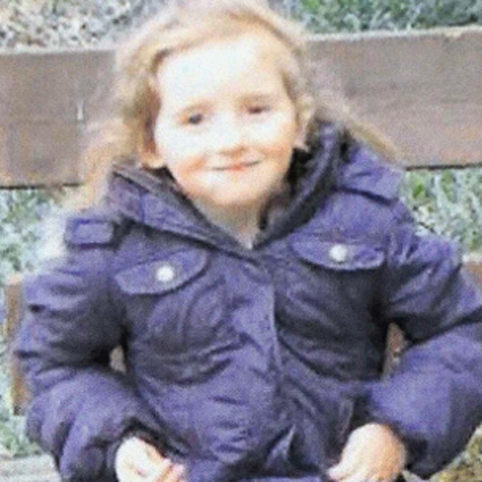 April Jones abduction: Police reveal details of search - BBC News