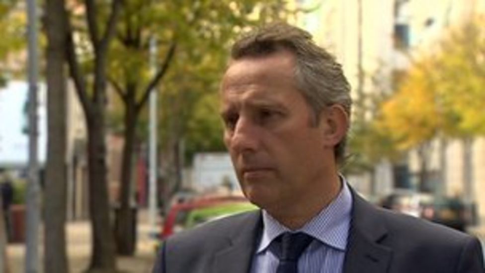 IRA supergrass Raymond Gilmour 'abandoned' by MI5 - BBC News