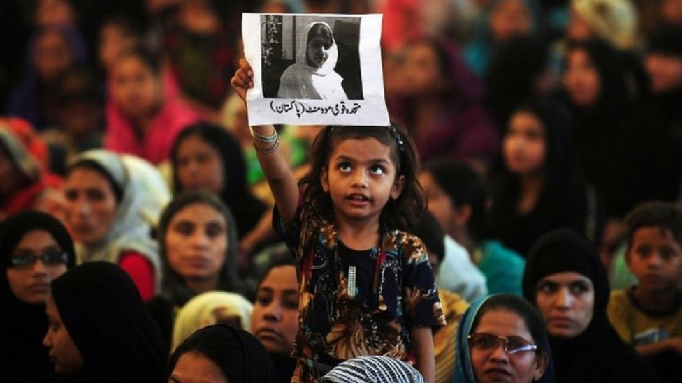 Malala: The girl who was shot for going to school - BBC News