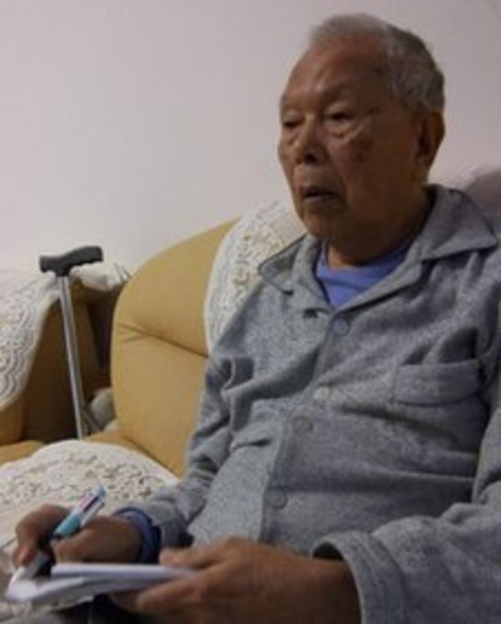 Burma exiled war hero Kyaw Zaw dies at 93 - BBC News