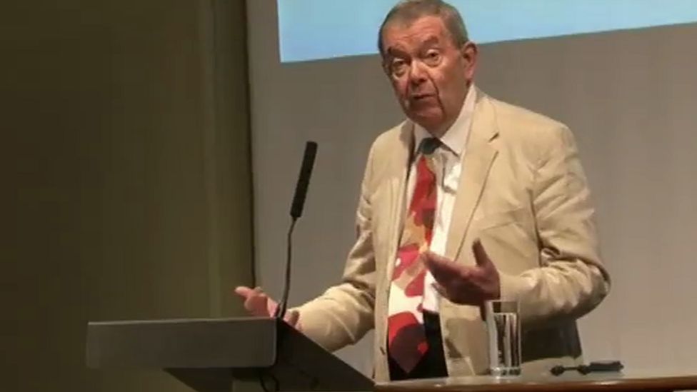 Political expert Professor Anthony King dies aged 82 - BBC News