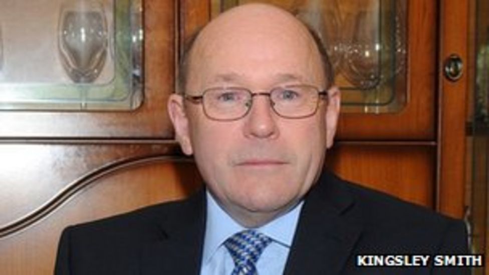 Kingsley Smith stands for police commissioner - BBC News