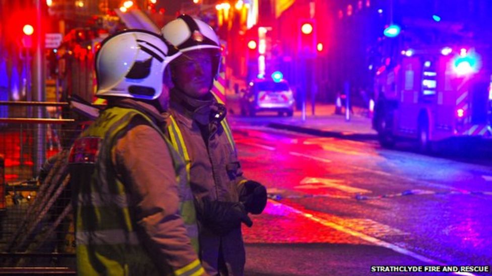 Buildings evacuated after flats fire in Glasgow city centre - BBC News Buildings evacuated after flats fire in Glasgow city centre - BBC News