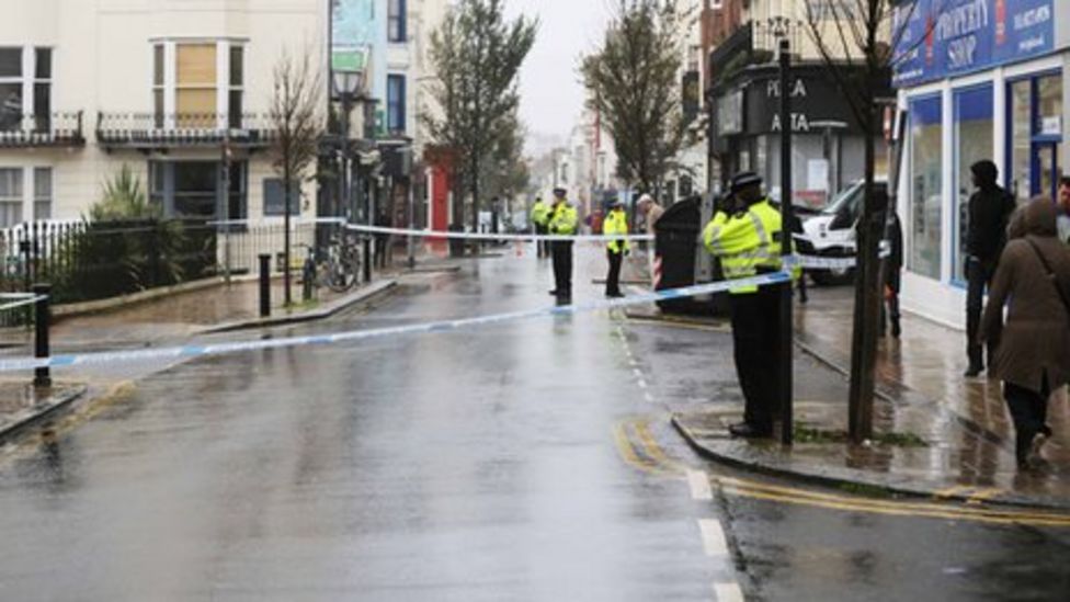 Brighton street attack: Two teenagers arrested - BBC News