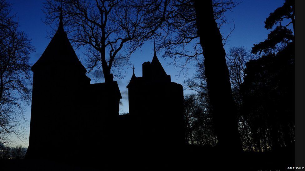 In pictures: Ten of the most haunted places in Wales - BBC News