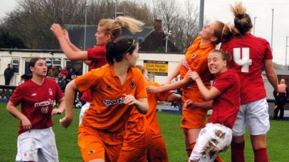 Nottingham Forest Ladies: The reality of women's football - BBC News